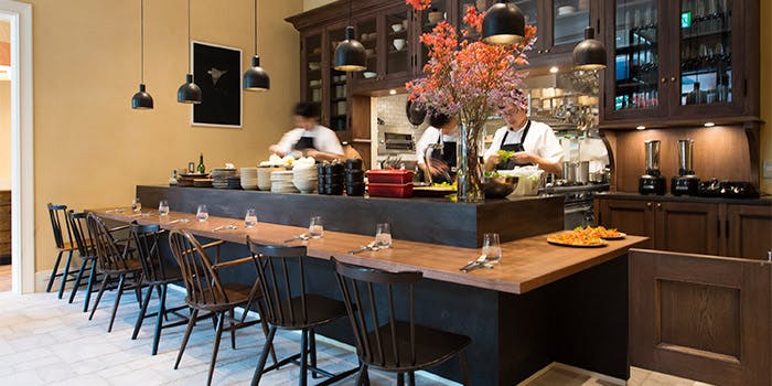 TRUNK (KITCHEN)^TRUNK (HOTEL)̗\͈x.com Xg